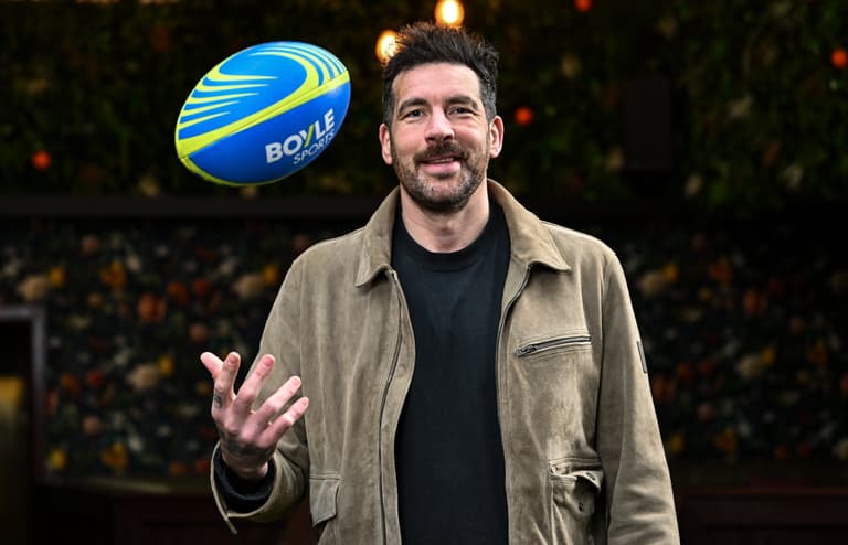 Jim Hamilton confirms that England's Jack Willis has had talks with Munster